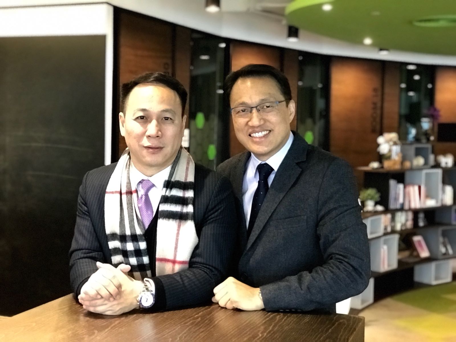 Roy Lo visited Cyberport and attended a talk. - Big Data Elite Asia Limited